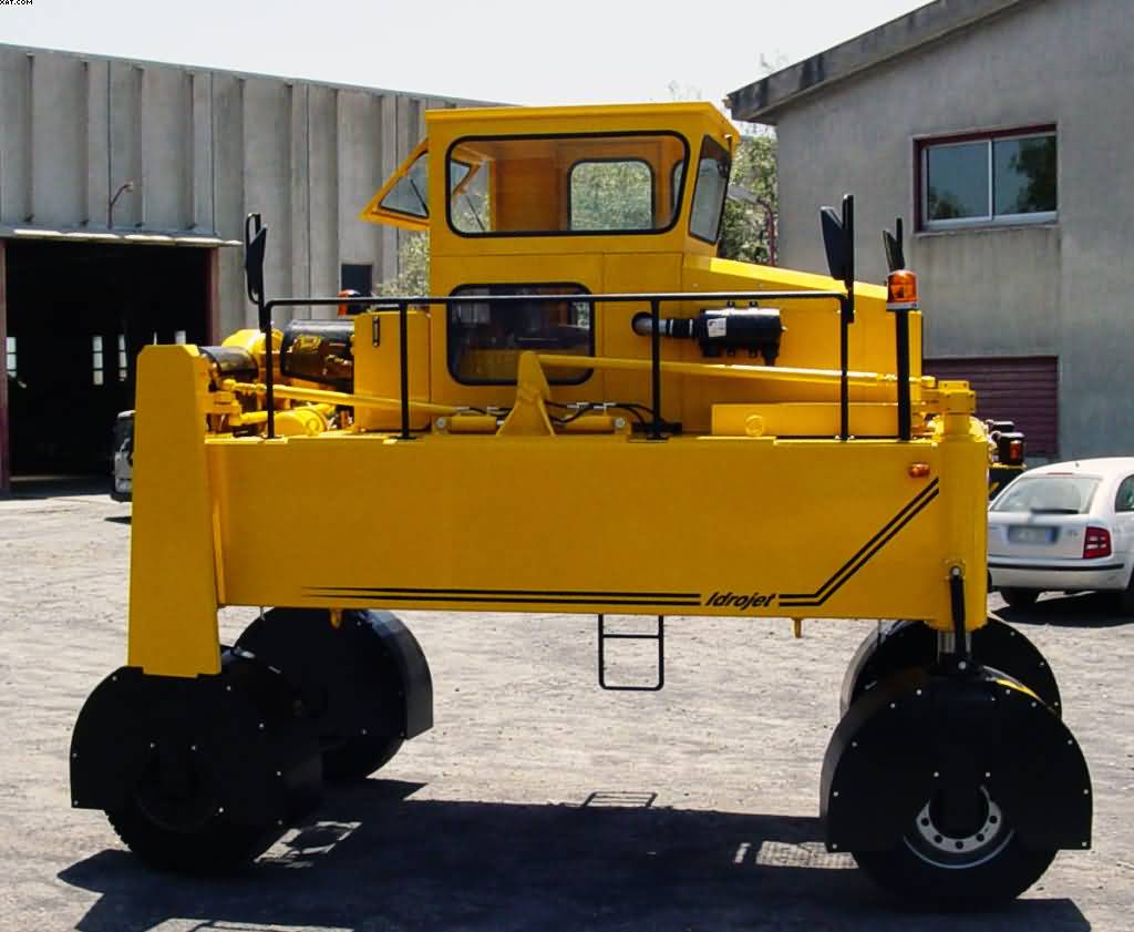 Straddle Carrier - Idrojet